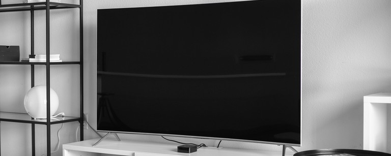 What Type of TV Has the Best Viewing Angle? - TechReviewer